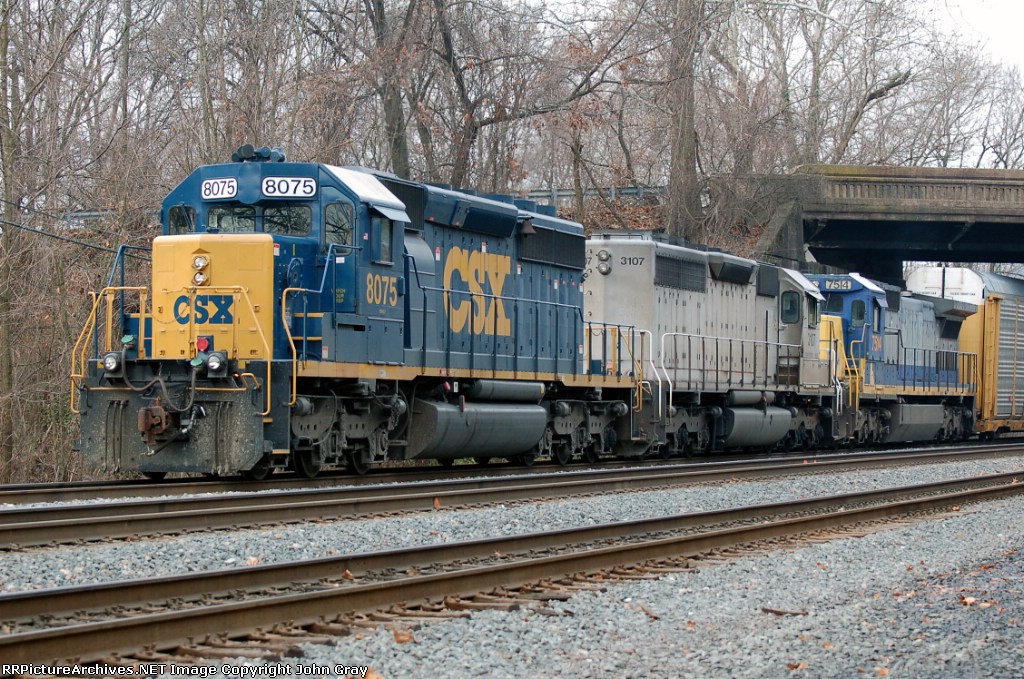 CSXT 8075(SD40-2) ex LN 8075 (SD40-2), CEFX 3107(SD40-2) ex CN 5126(SD40) & CSXT 7514(C40-8)